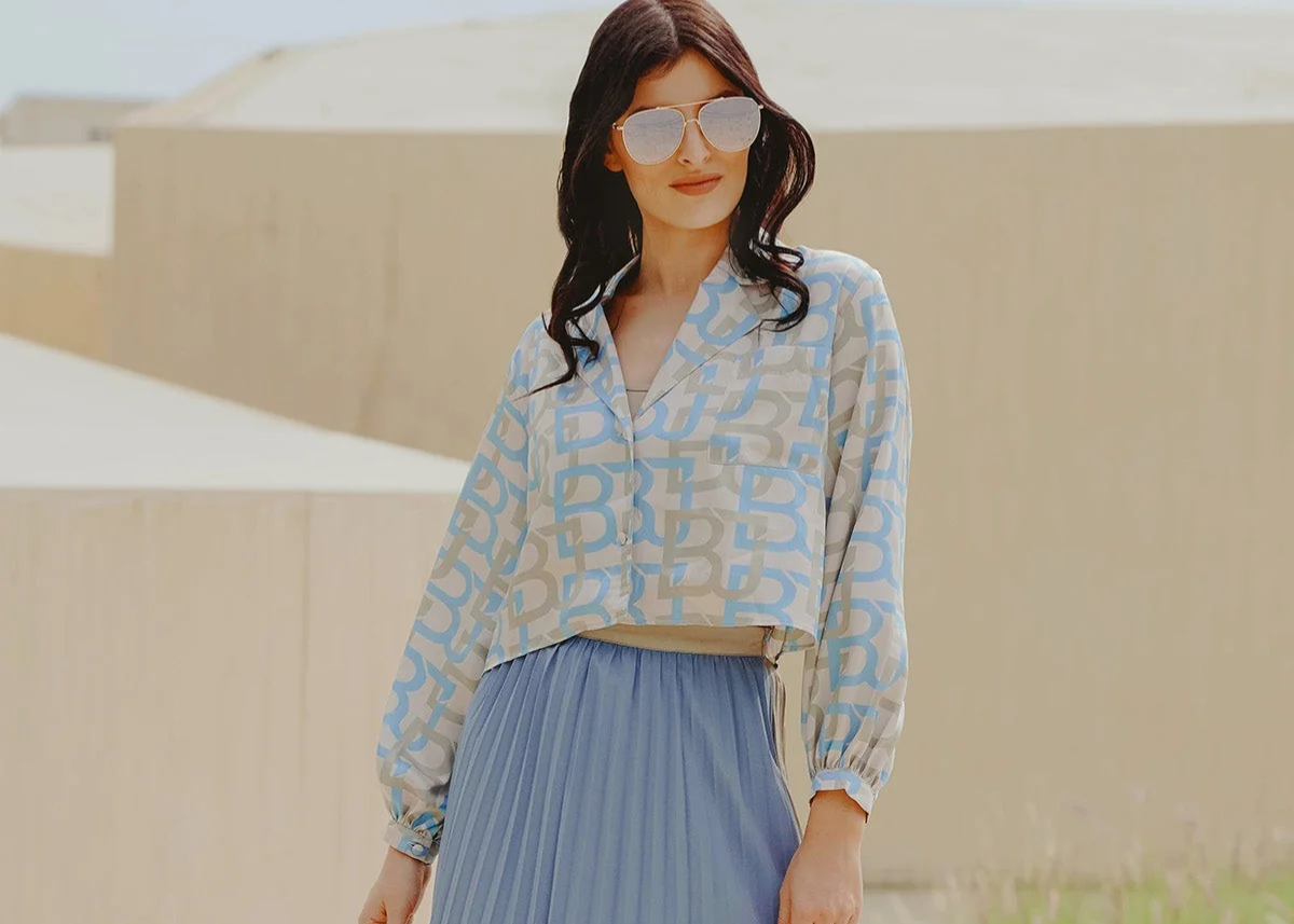 8 Ide Outfit Monokrom Wanita dari Warna Soft hingga Bold – Benang Jarum